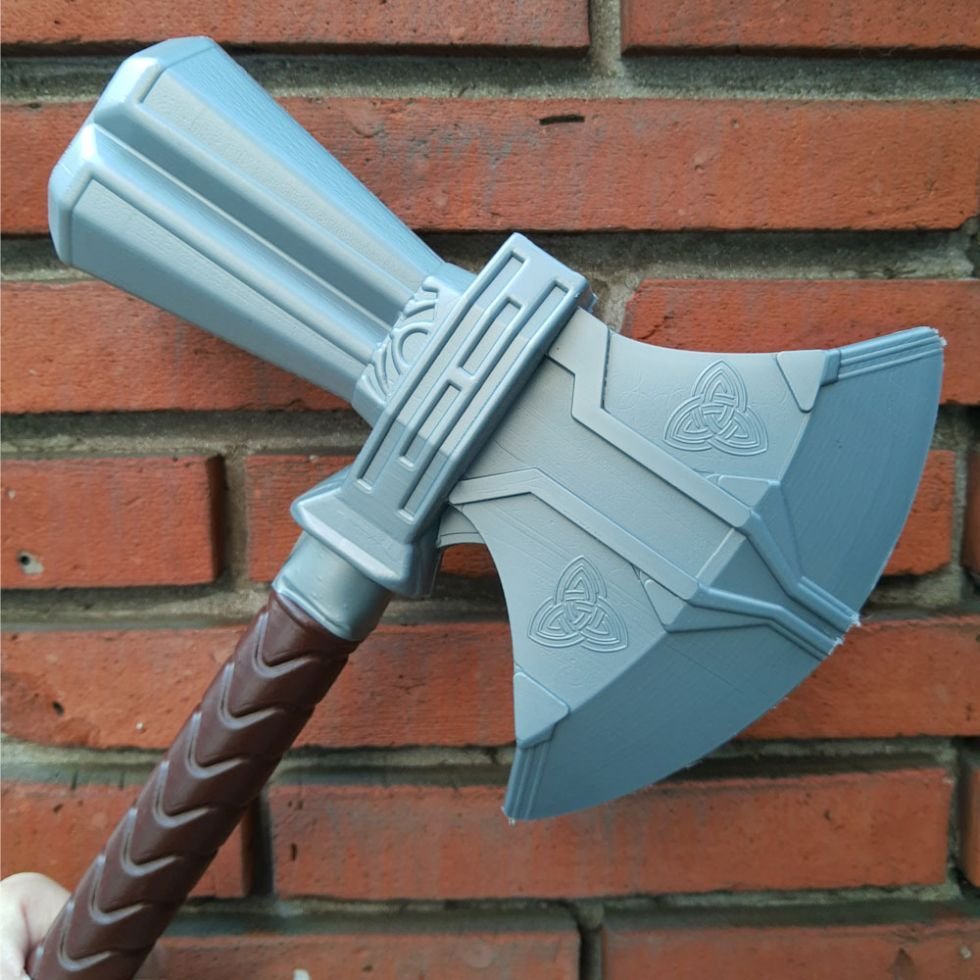 Hacha Stormbreaker de plástico / - Libria Store